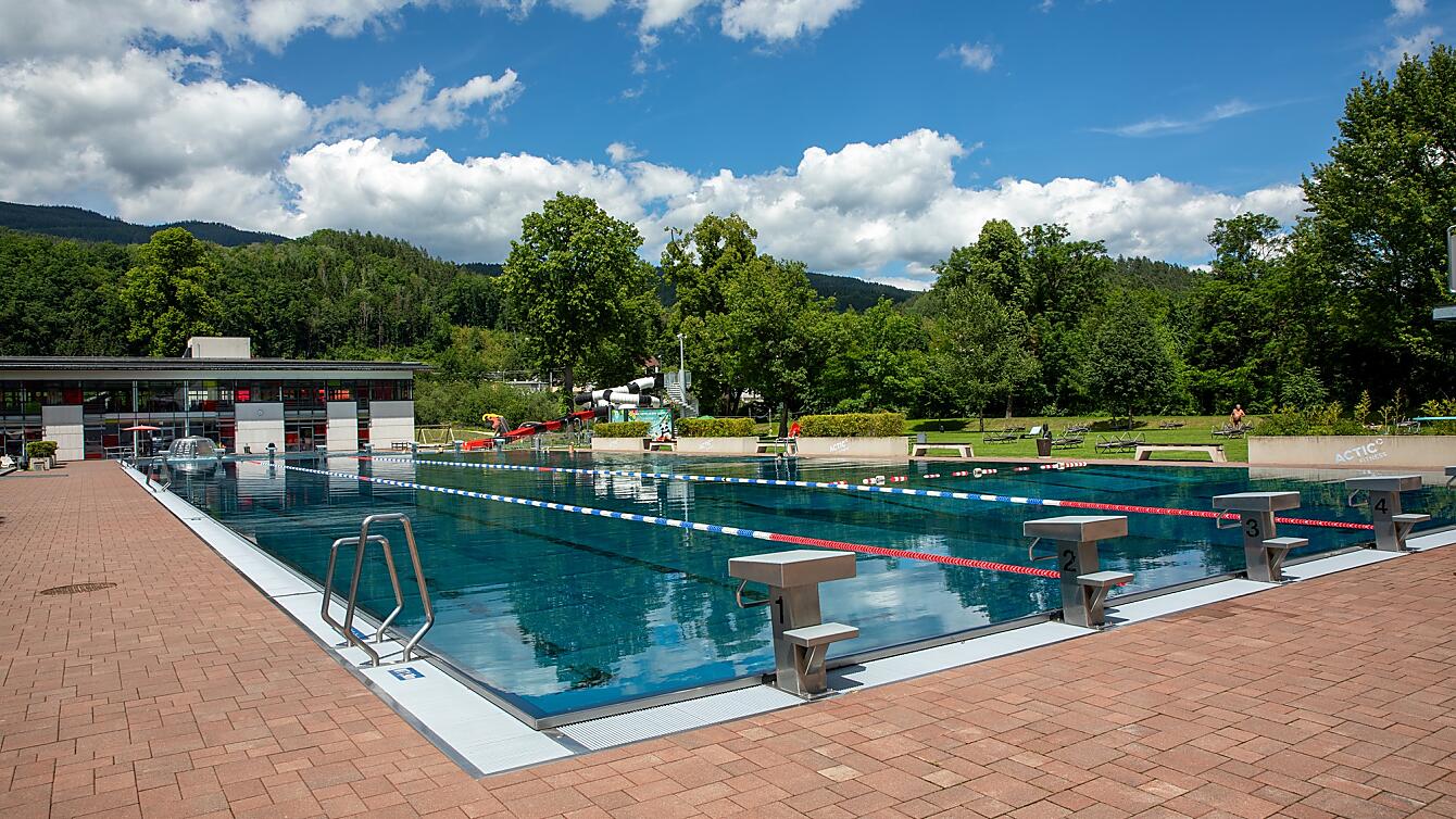Indoor & outdoor pool Leoben | Asia Spa